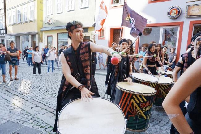 We Are Samba: A Sambista’s Guide to the Universe | SMU Undergraduate ...